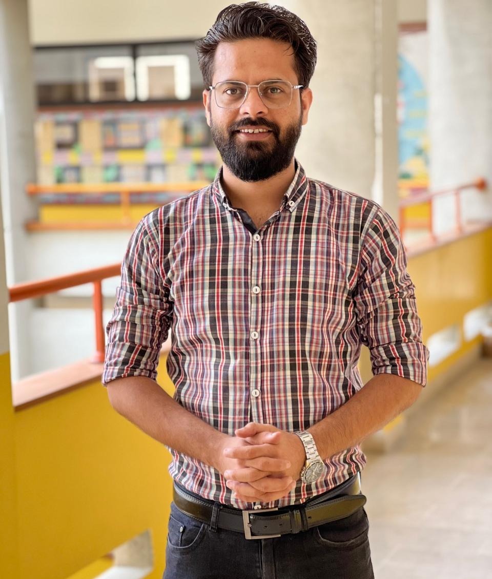 Sir SOS — Chemistry Teacher